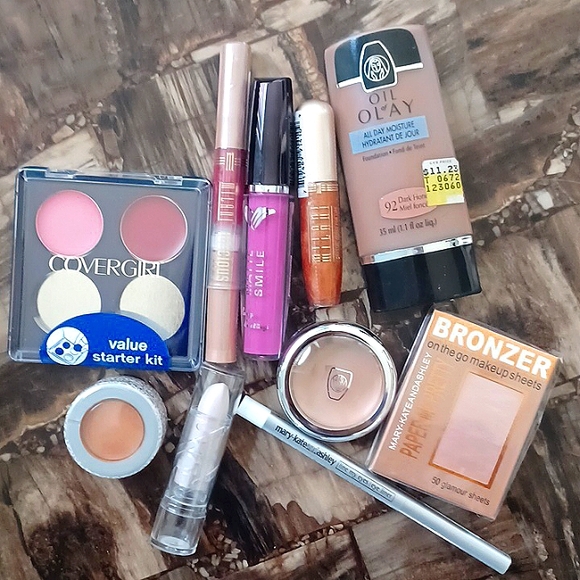 OLAY | Makeup | Makeup Bundle | Poshmark